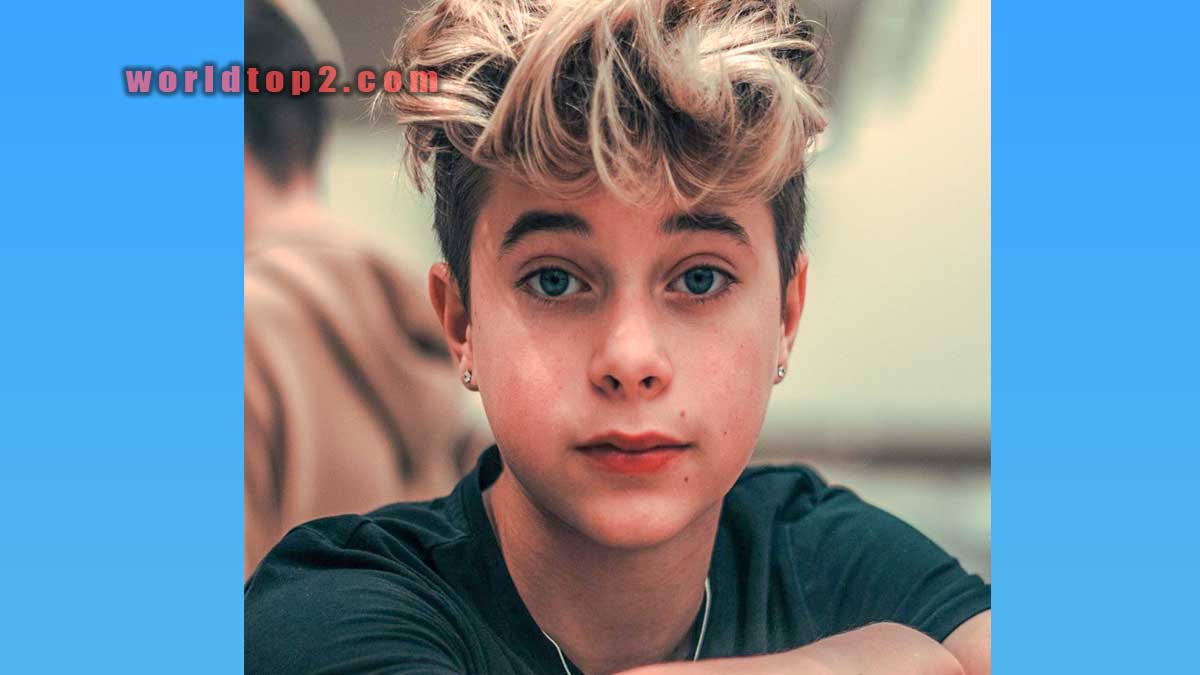 Gavin Magnus | Bio, Age, Height, Net Worth (2023), Gf, Family