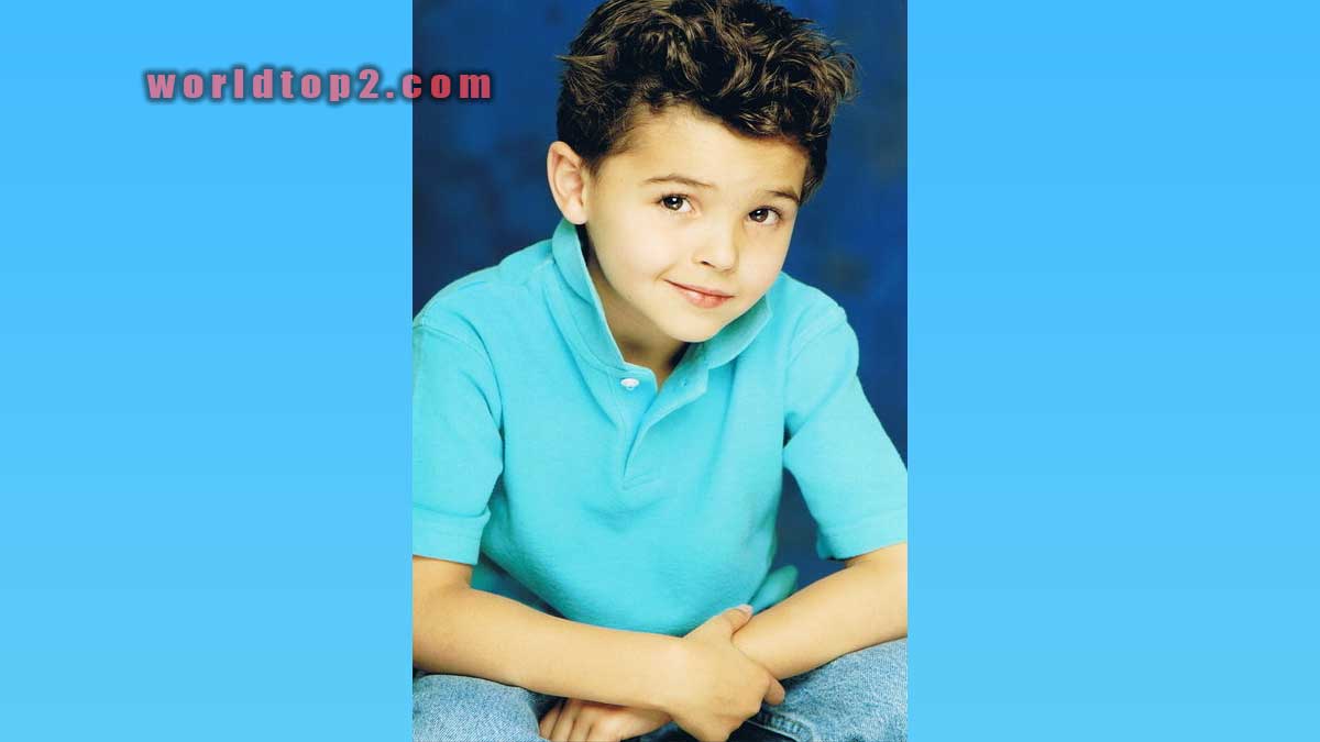 Logan Grove | Bio, Age, Height, Net Worth (2023), Family