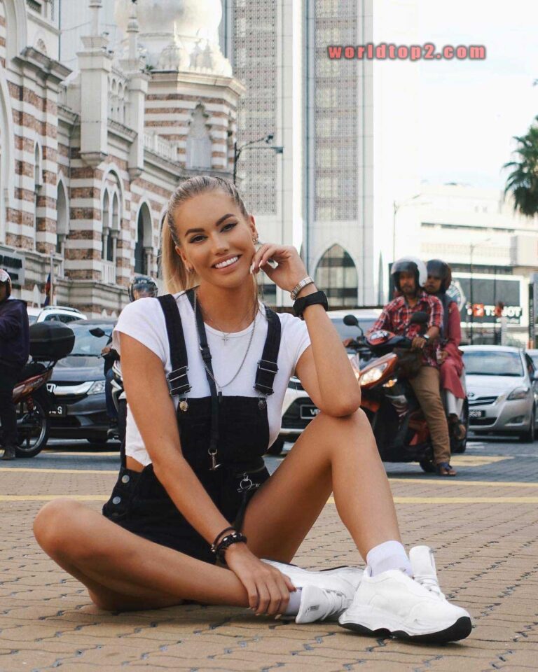 Anella Miller | Model | Bio, Age, Height, Photos, Videos, Wiki