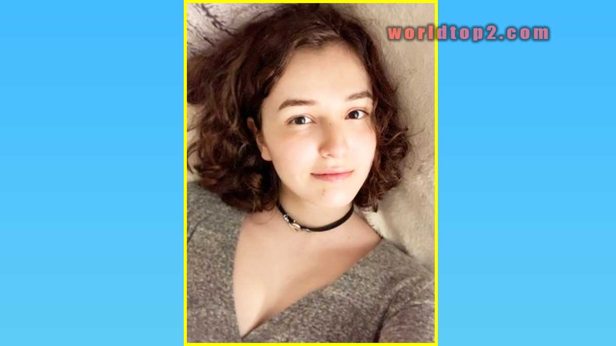 Leana Lovings | Model | Bio, Age, Height, Photos, Wiki