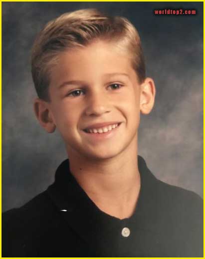 Bill Melugin | Bio, Age, Height, Net Worth (2023), Family, Facts