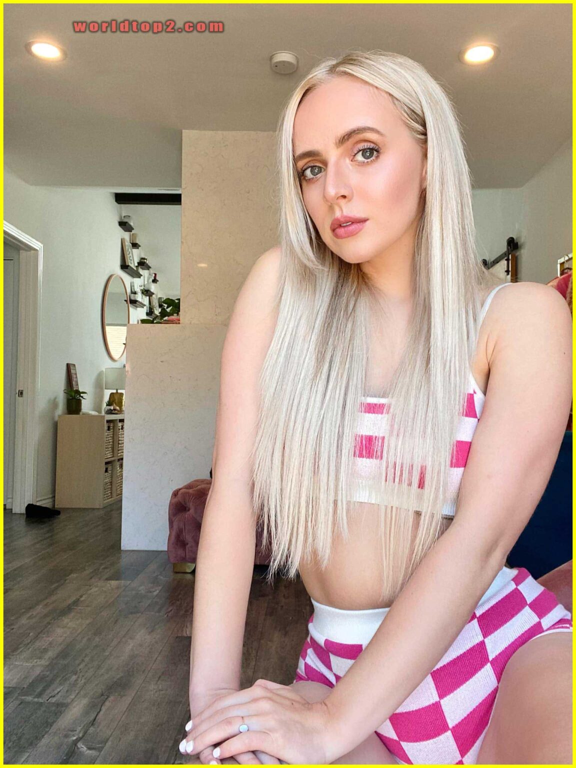 Madilyn Bailey | Bio, Age, Height, Net Worth (2023), Facts