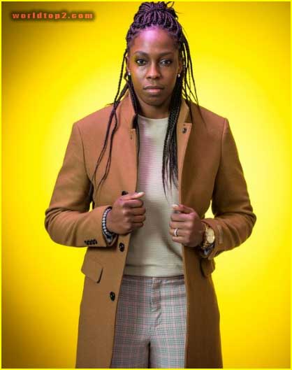 Chelsea Gray | Age, Height, Net Worth (2023), Wife, Facts