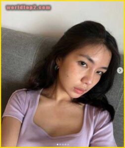 Shi Qi (Qiwiie) | Bio, Age (2023), Height, Bf, Family, Facts