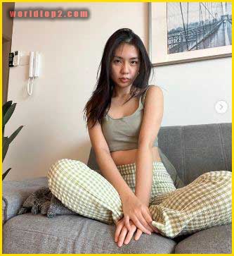 Shi Qi (Qiwiie) | Bio, Age (2023), Height, Bf, Family, Facts